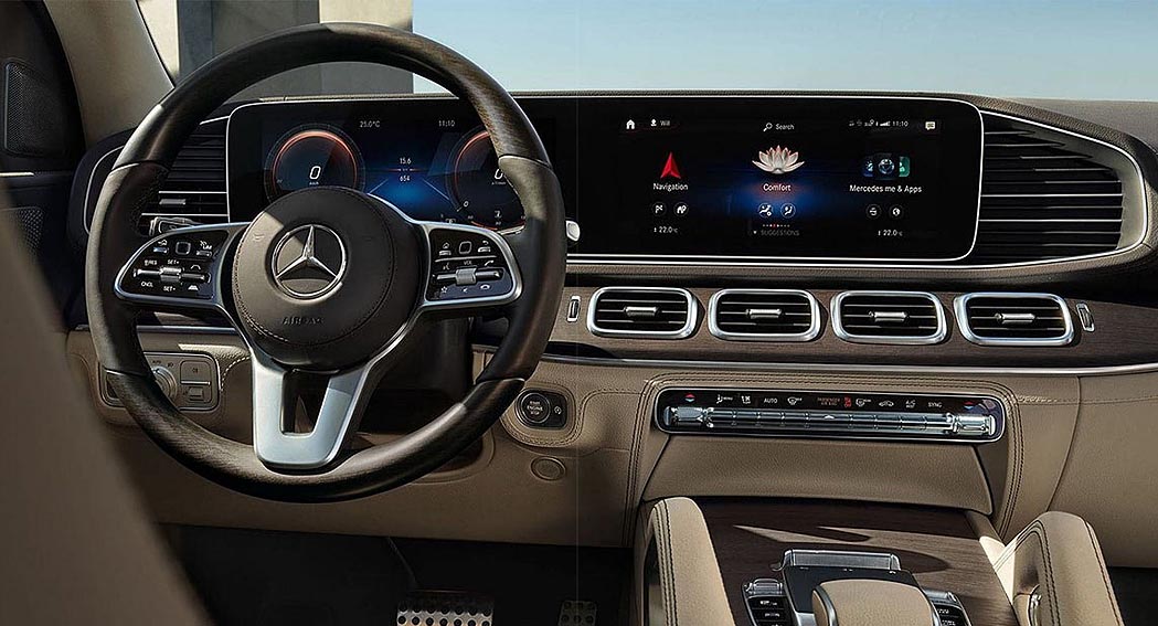 This Is The Massive Mercedes GLS, Its Mission Is To Assinate The X7