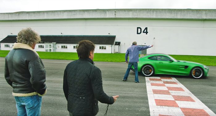 How To Make Sure That You’re Safe On The Roads When Driving Daily