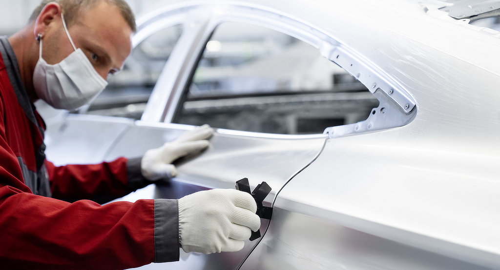 How to Make Custom Paint Designs for a Car - A Daily Car Blog Feature