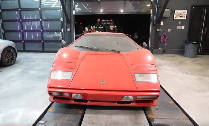 Lost Lamborghini Countach Cleaned For The First Time in 20 Years