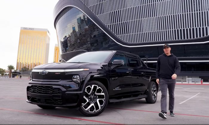 Chevrolet Silverado RST EV, A 400 400 Mile Plus EV Pickup?