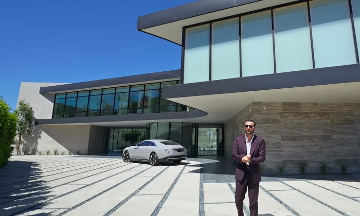 Enes Yilmazer Drives A Rolls Royce Spectre For $30M Mansion